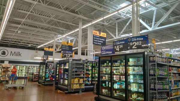 WALMART SUPERCENTER - 47 Photos & 44 Reviews - 9451 Dunkirk Ln N, Maple ...