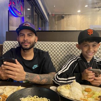 ALOHA KITCHEN & BAR - Updated August 2024 - 1014 Photos & 1074 Reviews ...