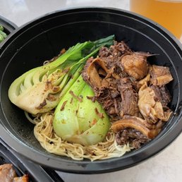 FAMOUS KITCHEN - Updated July 2024 - 315 Photos & 165 Reviews - 1802 ...