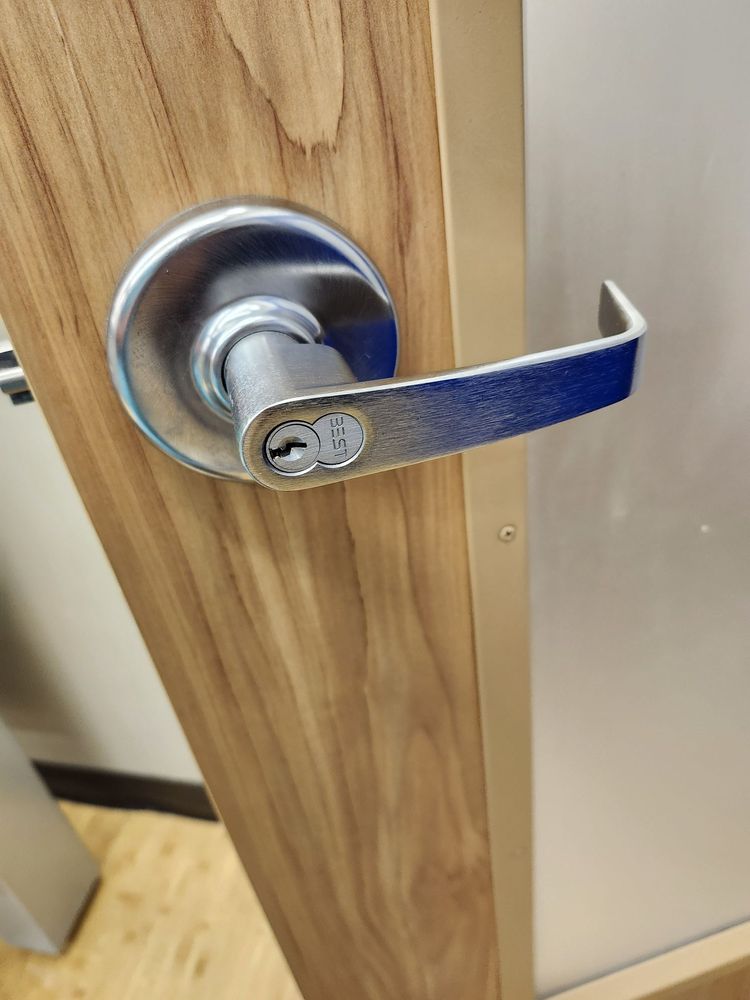 LOCK WIZARDS - Updated December 2025 - 26 Photos - 110 S Main St ...