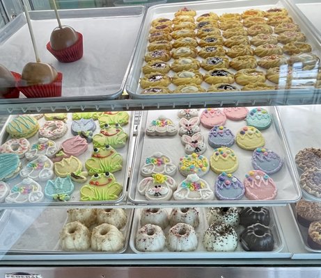 DELICIOUS BAKERY - Updated March 2025 - 16 Photos & 18 Reviews - 844 C ...