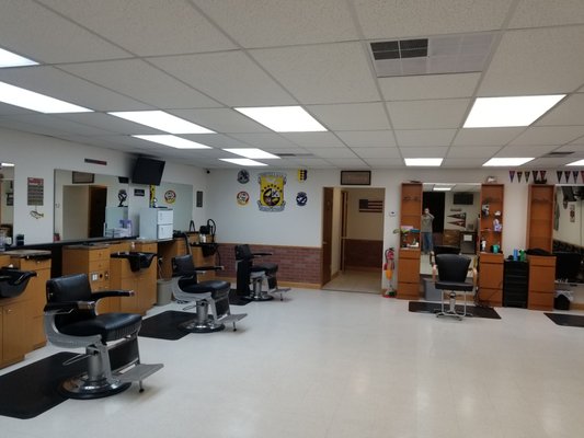 RAZORS EDGE BARBER SHOP - Updated October 2025 - 12 Photos - 227 Main ...
