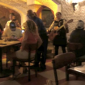 LA CUEVA DEL CHICKEN INN - Updated December 2025 - 57 Photos & 30 ...