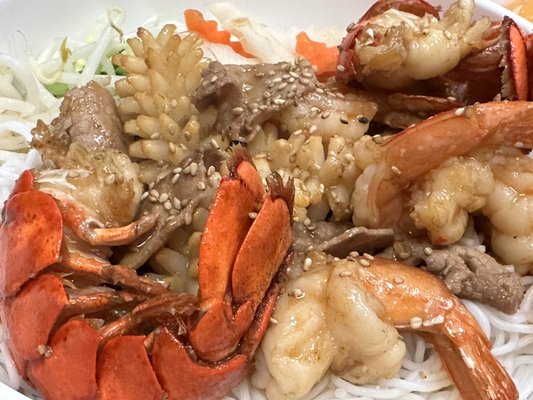 MR PHO - 90 Photos & 86 Reviews - 3360 N State Hwy 59, Merced ...