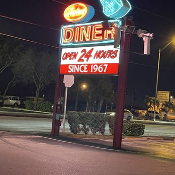 LESTER’S DINER - Updated July 2025 - 973 Photos & 964 Reviews - 250 W ...