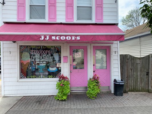 JJ SCOOPS - Updated July 2025 - 35 Photos & 57 Reviews - 1 Main St ...