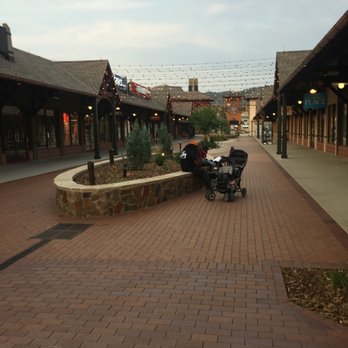 OUTLETS AT CASTLE ROCK - Updated July 2025 - 162 Photos & 227 Reviews ...