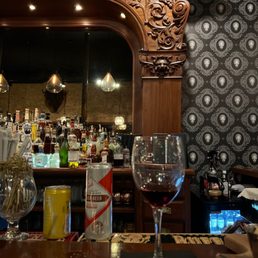 THE GIN MILL - Updated March 2025 - 163 Photos & 154 Reviews - 124 E ...