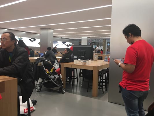 APPLE QUEENS CENTER - Updated October 2025 - 51 Photos & 185 Reviews ...