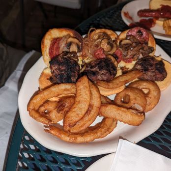 CANDLELIGHT INN - Updated October 2024 - 977 Photos & 1202 Reviews ...