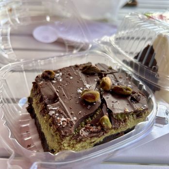 SWEET SURRENDER BAKERY - Updated December 2025 - 584 Photos & 499 ...