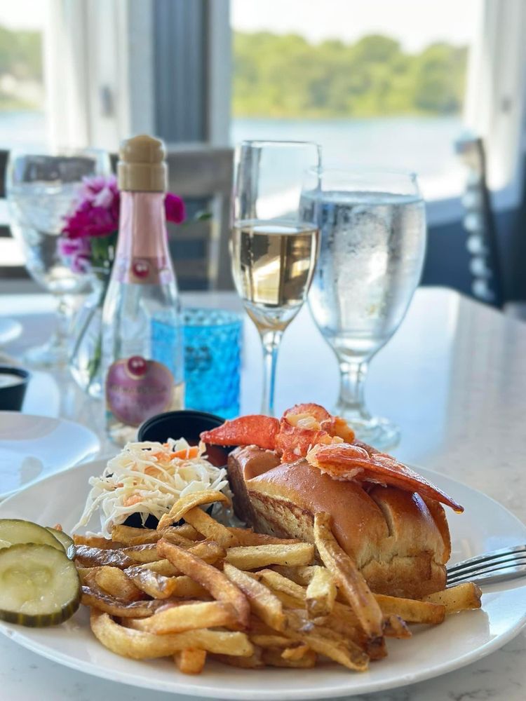 THE FISHERMAN AT LONG POINT - Updated February 2025 - 271 Photos & 311 ...