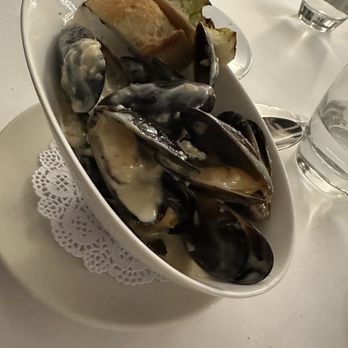 CHOUCHOU FRENCH BISTRO - Updated February 2025 - 286 Photos & 108 ...