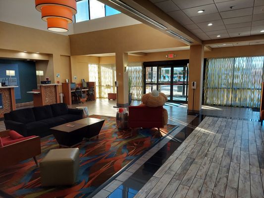 HOLIDAY INN EXPRESS FLAGSTAFF - Updated December 2025 - 138 Photos ...