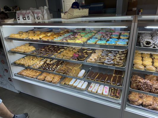 MASTER DONUTS - Updated September 2025 - 25 Photos & 14 Reviews - 6714 ...