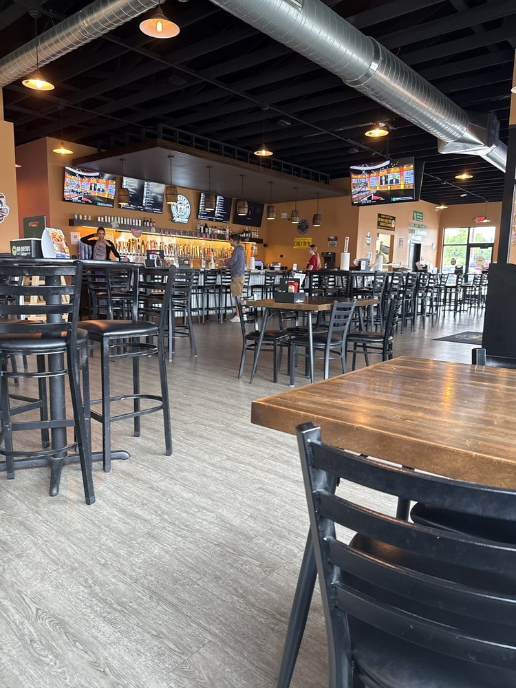 MR BREWS BURGERS & TAPHOUSE - Updated January 2026 - W5725 Hwy KK, Appleton, Wisconsin - Burgers ...