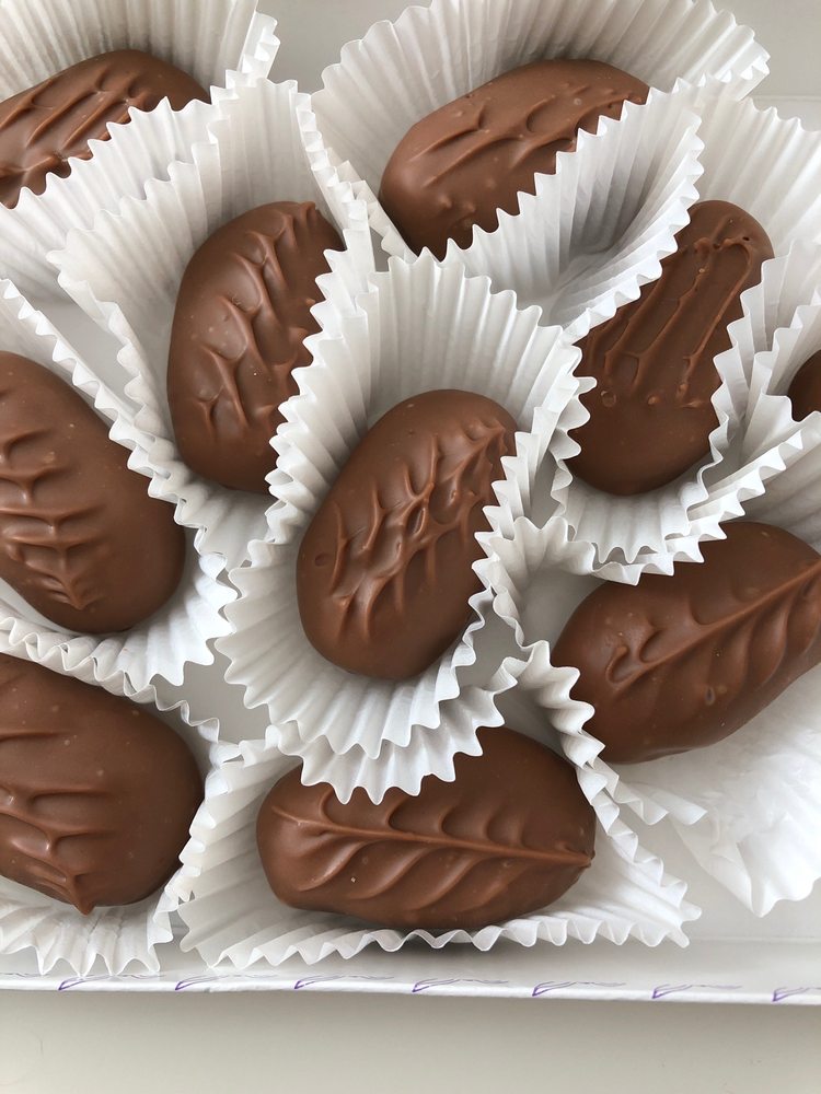 DAMASK CANDIES - Updated March 2025 - 18 Photos & 19 Reviews - 2255 Rte ...