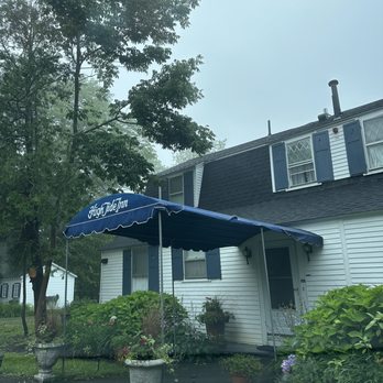 THE HIGH TIDE INN - Updated December 2025 - 42 Photos & 11 Reviews ...