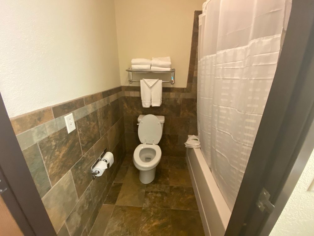 AMERICINN BY WYNDHAM MEDORA - Updated October 2024 - 48 Photos & 28 ...