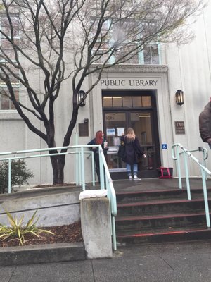 MARTINEZ PUBLIC LIBRARY - Updated August 2025 - 28 Photos & 13 Reviews ...