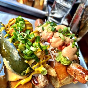 DESTINATION DOGS - Updated December 2024 - 1601 Photos & 1267 Reviews ...