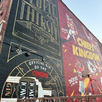 TAPS ON MAIN - Updated July 2024 - 193 Photos & 201 Reviews - 1715 Main ...