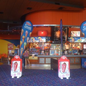 EVENT CINEMAS - INNALOO - Updated July 2025 - 75 Photos & 76 Reviews ...