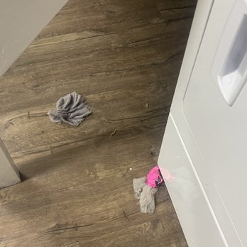 OAKBROOK MANOR - Updated January 2026 - 21 Photos & 11 Reviews - 1232 E ...