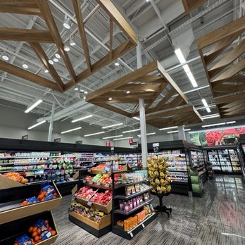 TARGET - Updated December 2025 - 132 Photos & 35 Reviews - 3610 Peck Rd ...