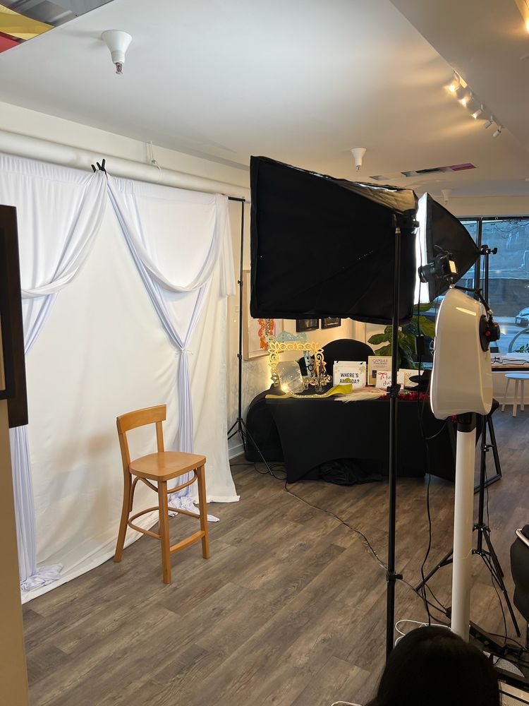 CAPSULE PHOTO BOOTH - Updated April 2025 - San Jose, California - Photo ...