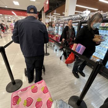 TARGET - Updated December 2025 - 489 Photos & 289 Reviews - 8801 Queens ...