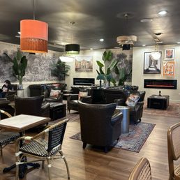 SOCIALITE CAFE - Updated September 2025 - 34 Photos & 26 Reviews - 4011 ...