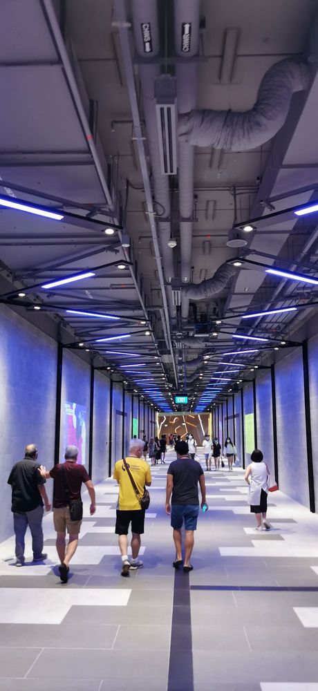 CAPITOL PIAZZA - Updated December 2025 - 64 Photos - 13 Stamford Rd ...