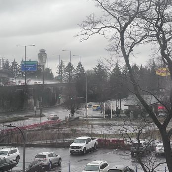 SKYBRIDGE SEATTLE AIRPORT HOTEL - Updated October 2025 - 31 Photos & 11 ...