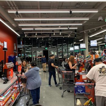 TARGET - Updated November 2024 - 63 Photos & 66 Reviews - 1302 S La ...