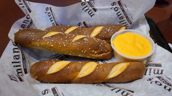 MILANO’S PIZZA, SUBS & TAPS - Updated May 2024 - 69 Photos & 152 ...