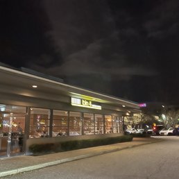 BIN 4 BURGER LOUNGE - Updated January 2026 - 240 Photos & 68 Reviews ...