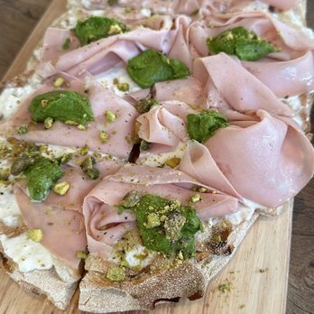 CAFE CLUB MONTVILLE - Updated October 2025 - 68 Photos & 31 Reviews ...