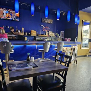 BLU FIN SUSHI & BAR - Updated August 2025 - 119 Photos & 119 Reviews ...