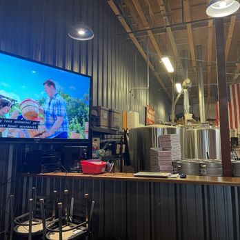 TOP RUNG BREWING COMPANY - Updated October 2025 - 96 Photos & 80 ...