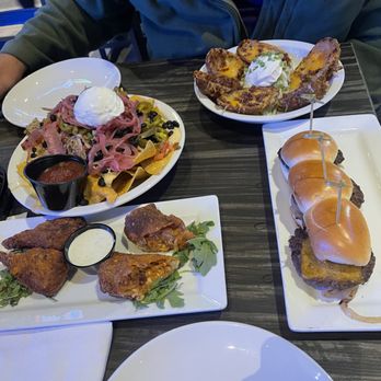 LEXLIVE - Updated April 2024 - 85 Photos & 80 Reviews - 301 S Broadway ...