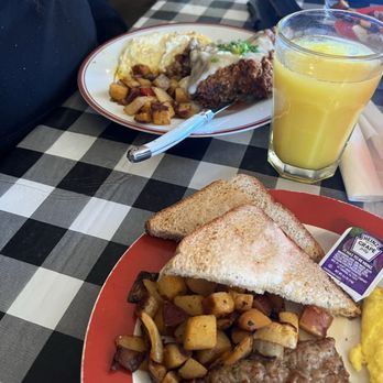 THE CAFE AT FITCH RANCH MEATS & MARKET - Updated February 2025 - 46 ...