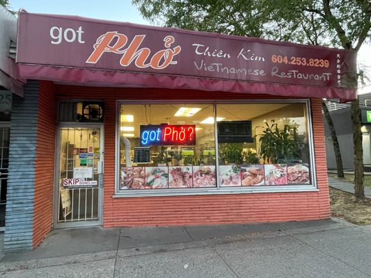 GOT PHO - Updated July 2025 - 110 Photos & 55 Reviews - 2523 Nanaimo ...