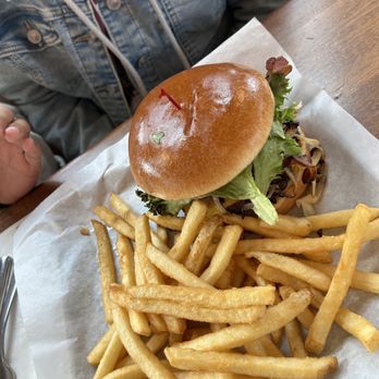 GOOGIE GRILL - Updated June 2024 - 649 Photos & 796 Reviews - 1520 Del ...