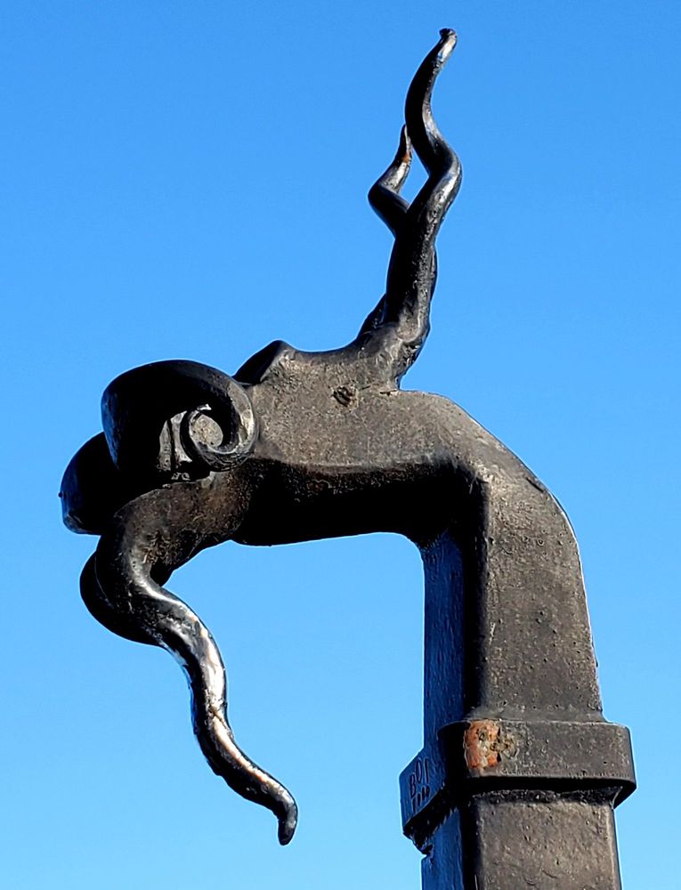 ROSEDALE MEMORIAL ARCH - Updated August 2025 - 25 Photos - Park Dr ...