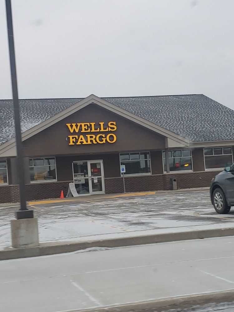 WELLS FARGO BANK - Updated April 2024 - 208 Main Ave N, Thief River ...