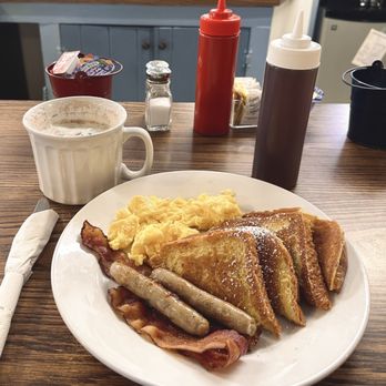 BEMUS POINT INN - Updated October 2025 - 97 Photos & 96 Reviews - 4958 ...