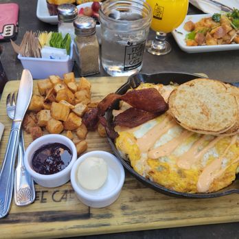 FIG TREE CAFE - Updated March 2025 - 3114 Photos & 2275 Reviews - 2400 ...