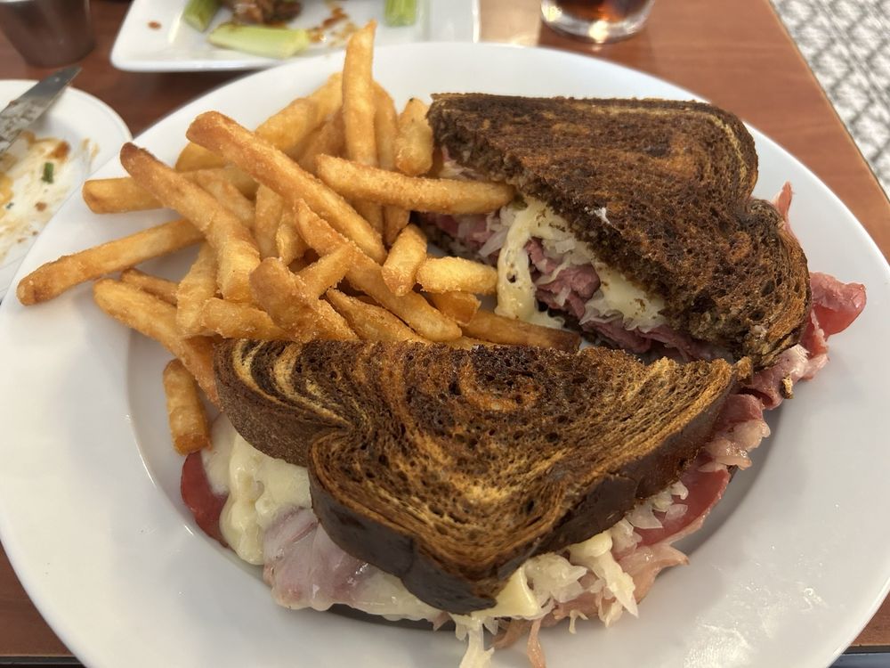 Bex Bar & Grill, Wilmington | Roadtrippers