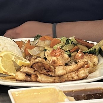 DOMO JAPANESE SUSHI GRILL AND BAR - Updated September 2024 - 477 Photos ...